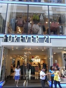 The Inspiring Rags-to-Riches Story of Forever 21, From Pumping Gas to ...