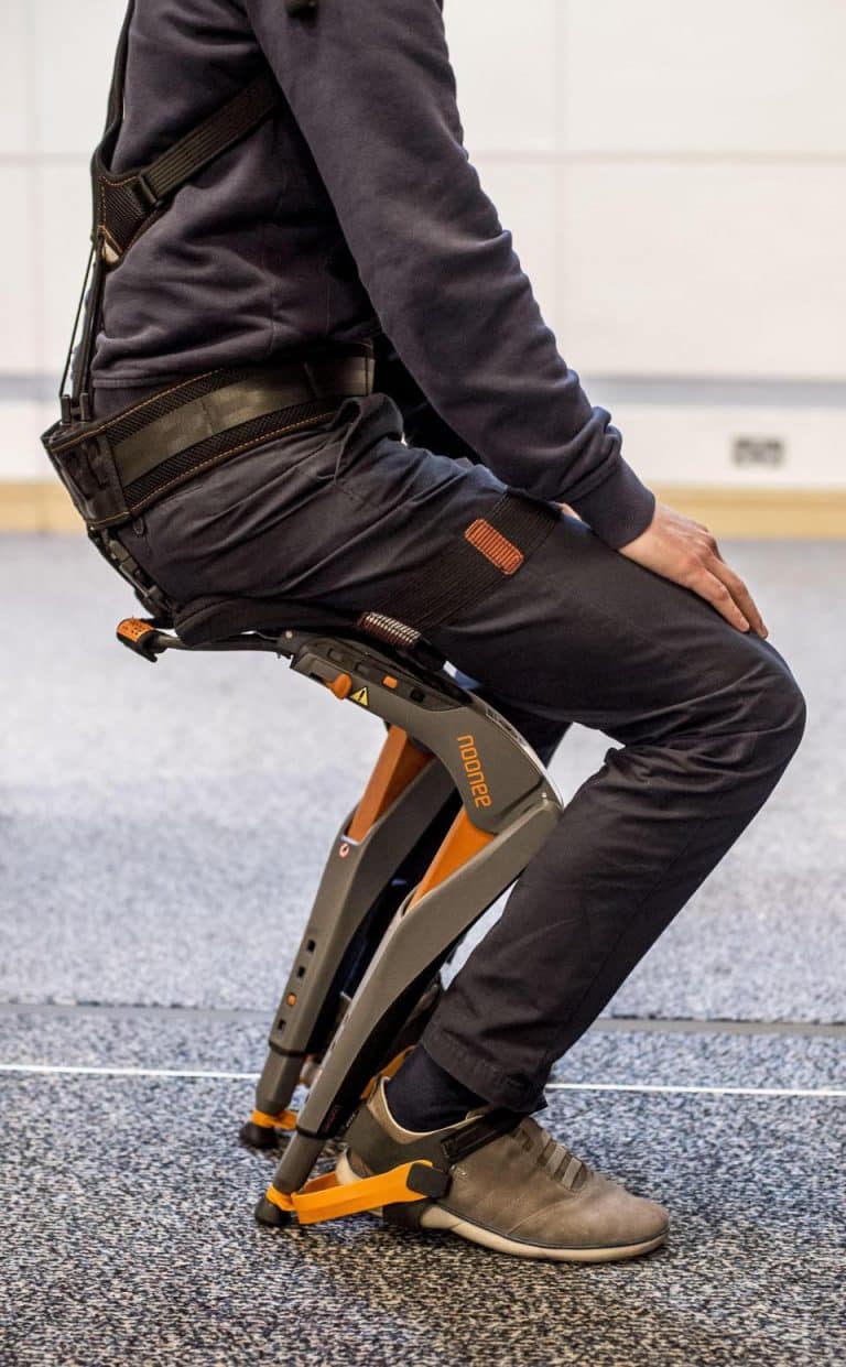 Noonee ‘Chairless Chair’ Allows Workers To Give Their Feet A Rest ...
