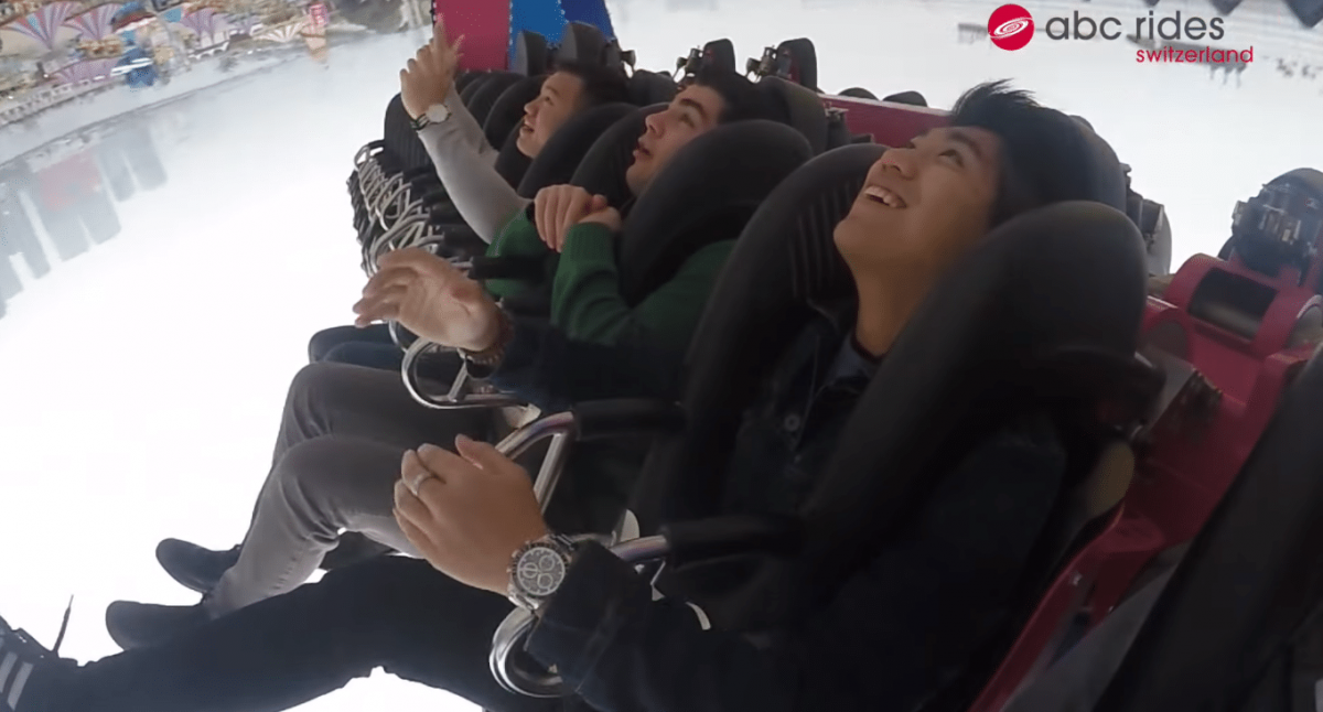 Are You Brave Enough For This Extreme Theme Park Ride? – Elite Readers