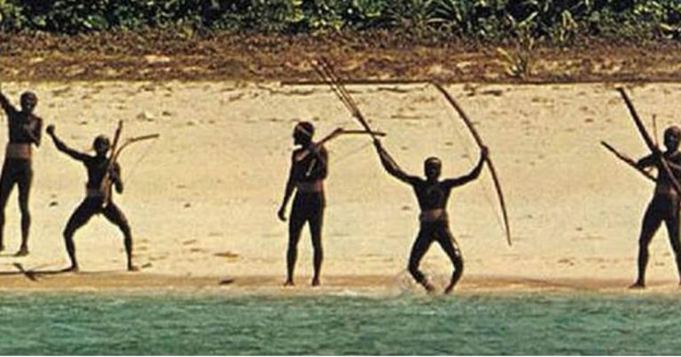 What Life Is Like On The World’s Last Stone Age Tribe That Arrowed Down ...