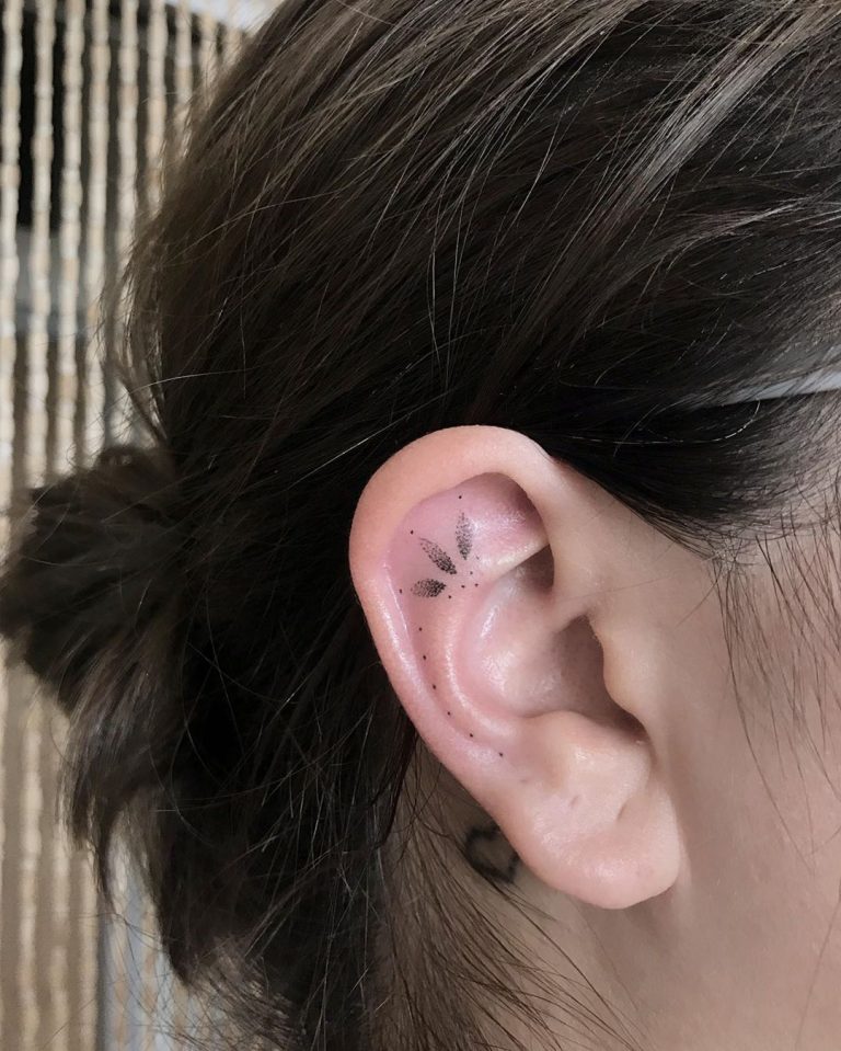 20+ Creative Ear Tattoos That Are Cooler Than Earrings | Elite Readers
