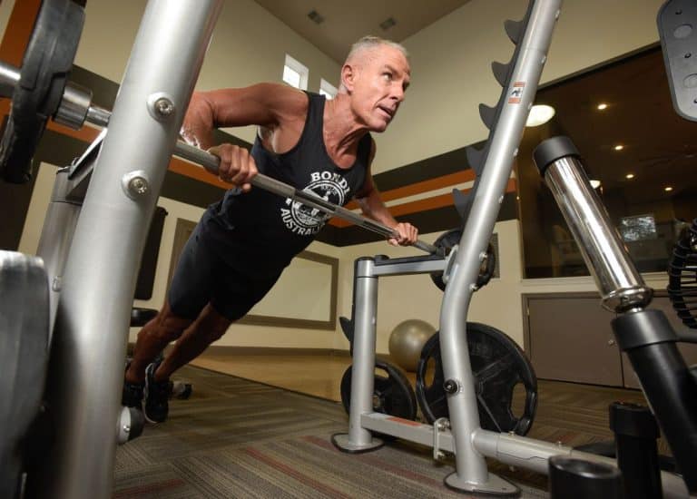 62-Year-Old Man Sets New World Record for Planking – Elite Readers