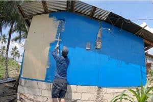 Stranded American Backpacker Adopted by Family in a Remote Village ...